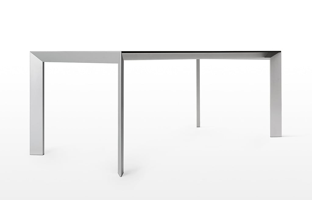 Kristalia: in- / outdoor Stühle & Tische | designtolike | Designtolike